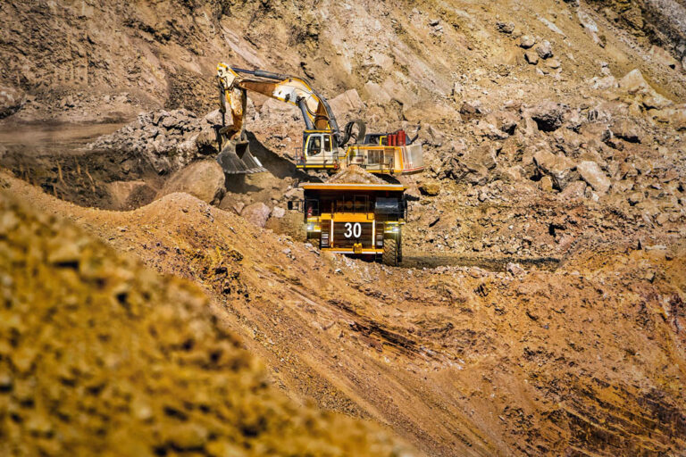 Best Practices for Effective Diamond Mine Camp Management